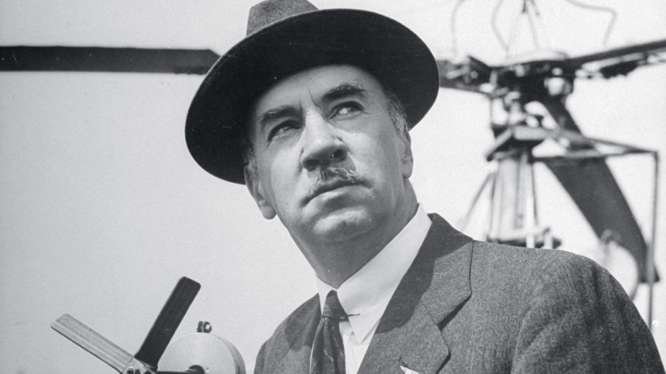 81 рік тому українець за походженням Ігор Сікорський підняв у небо ...