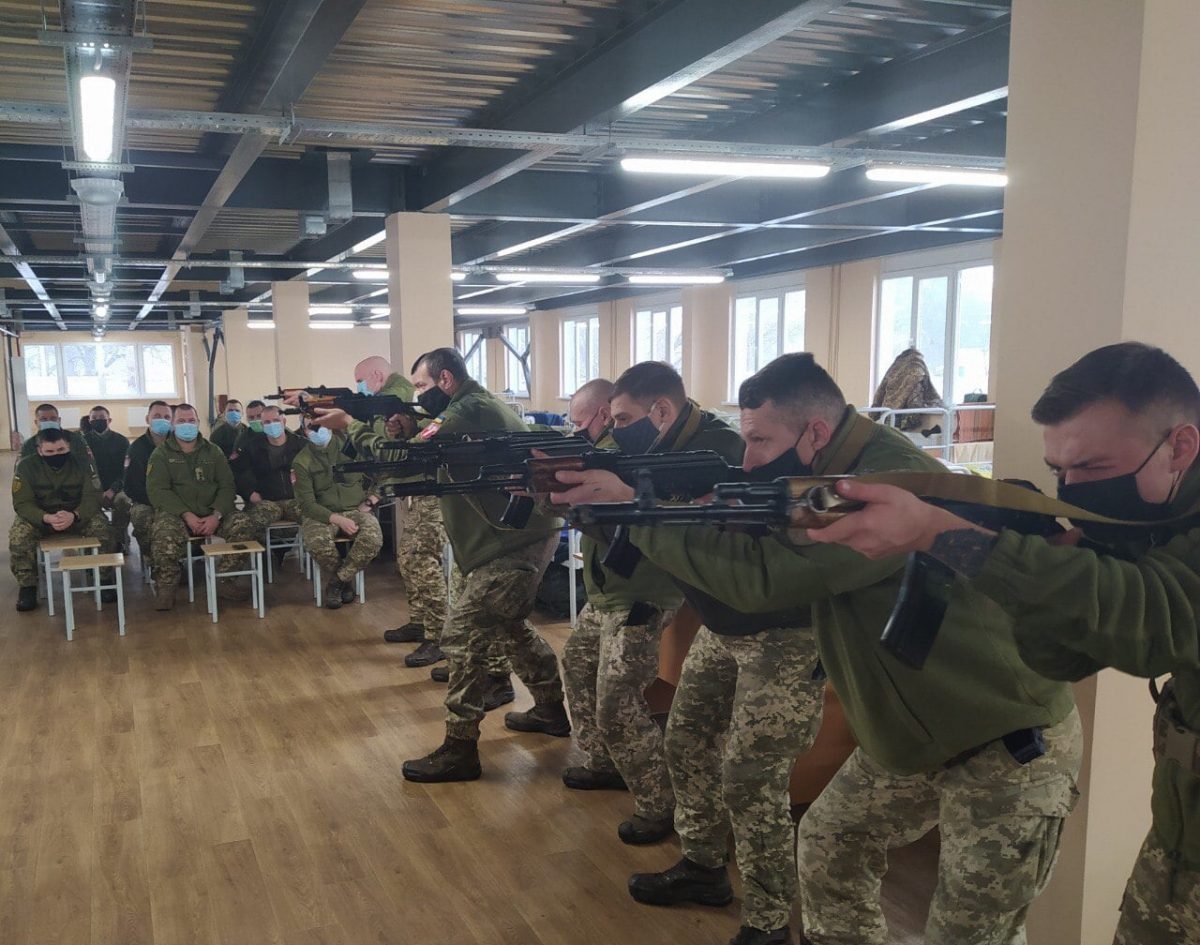 Підрозділ військових правоохоронців удосконалює бойові навички ...