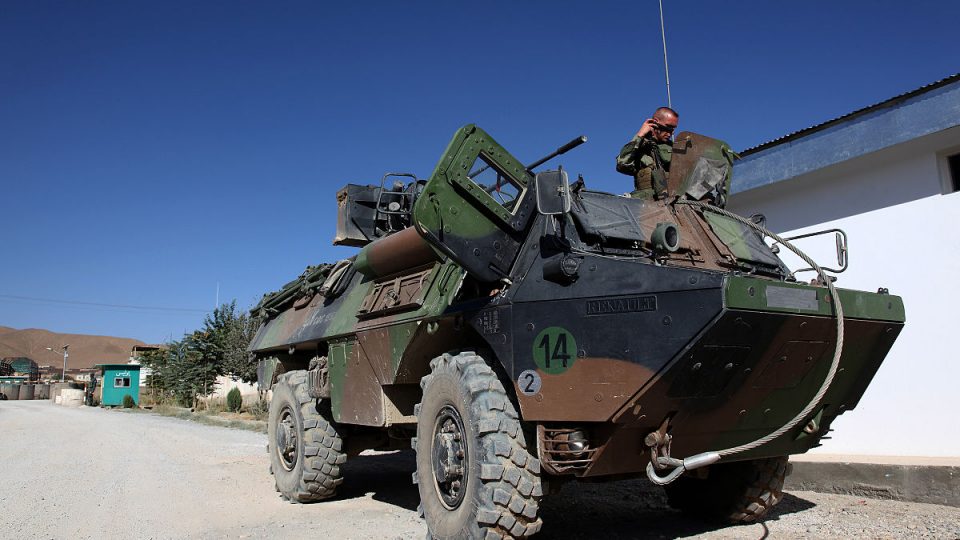 Французький БТР VAB — броньована машина переднього краю фронту ...